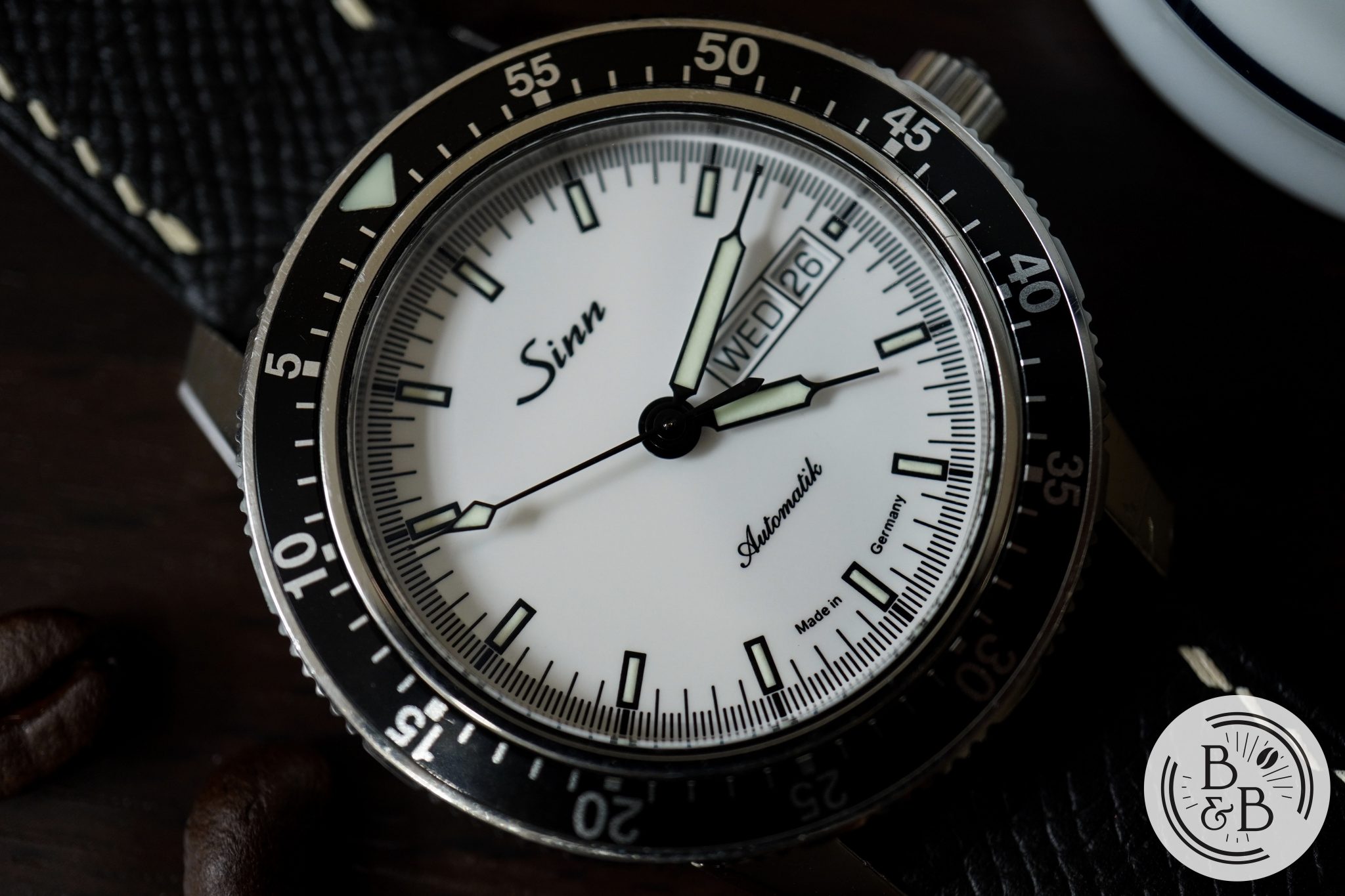 Sinn 104 I St Sa White – Beans & Bezels