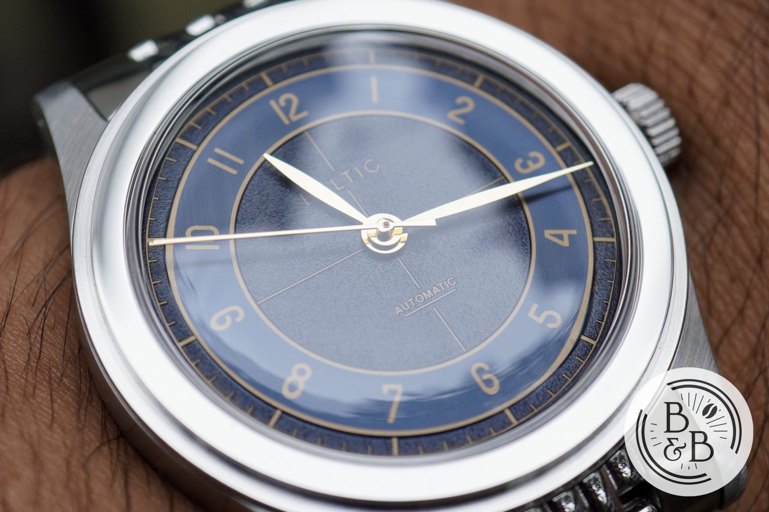 Baltic HMS 002 Blue Gilt – Beans & Bezels