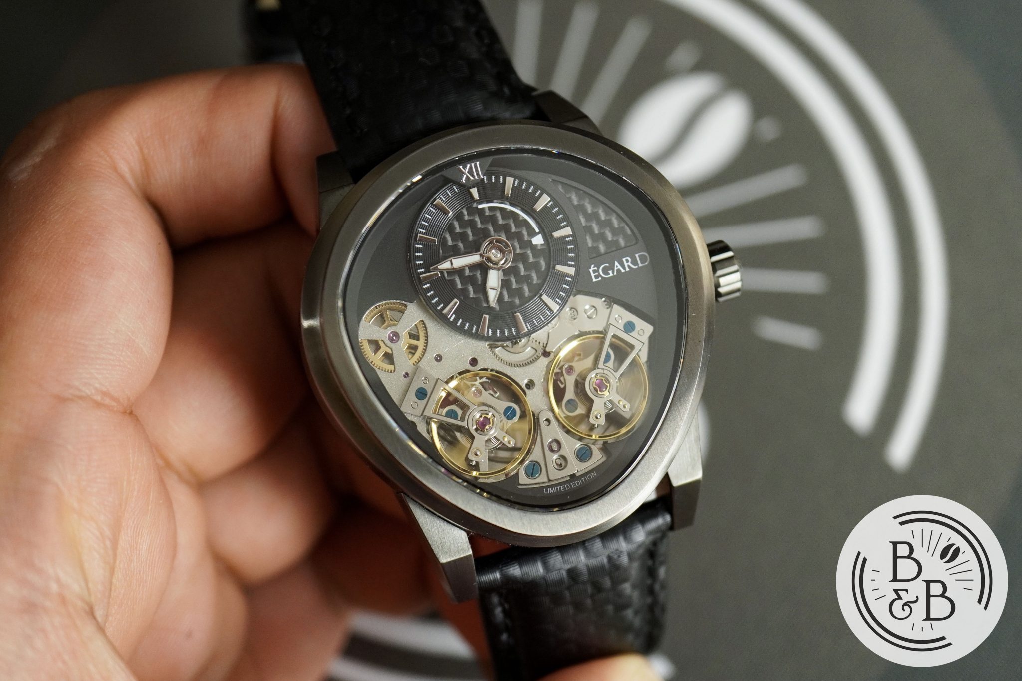 Égard Quantus Carbon Beast – Beans & Bezels