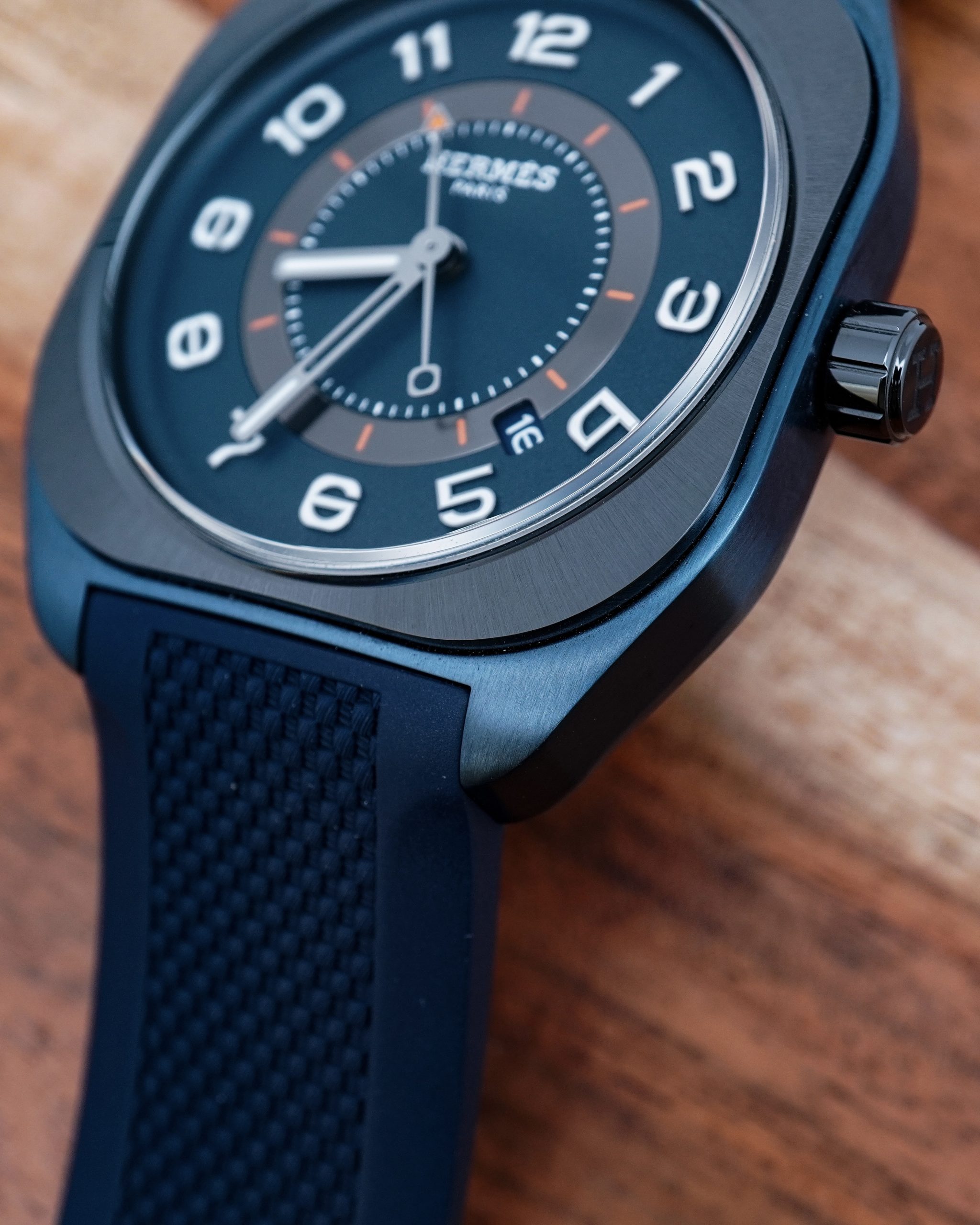 Hermes H08 Blue – Beans & Bezels