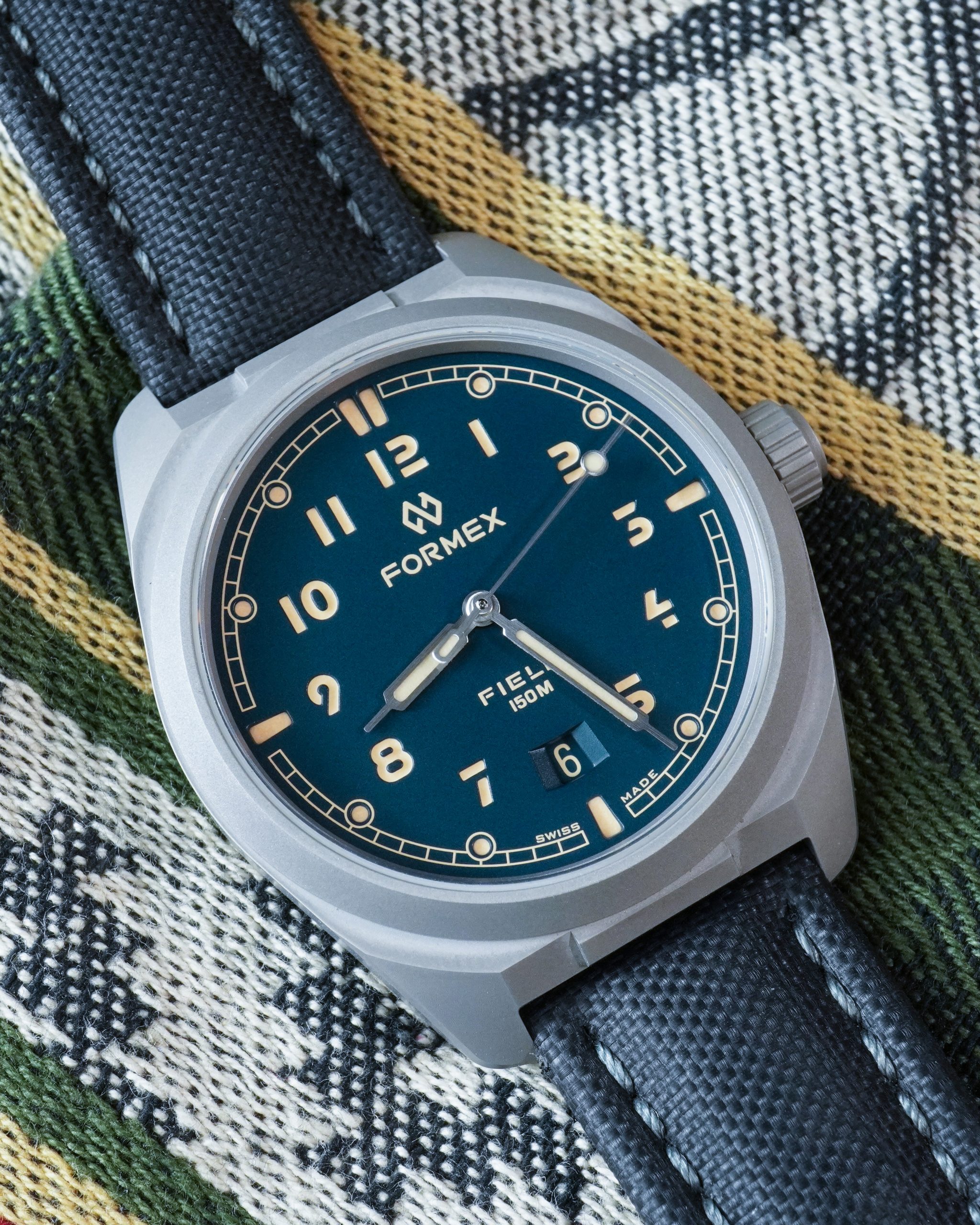 Formex Essence 39 & Formex Field Titanium – Beans & Bezels