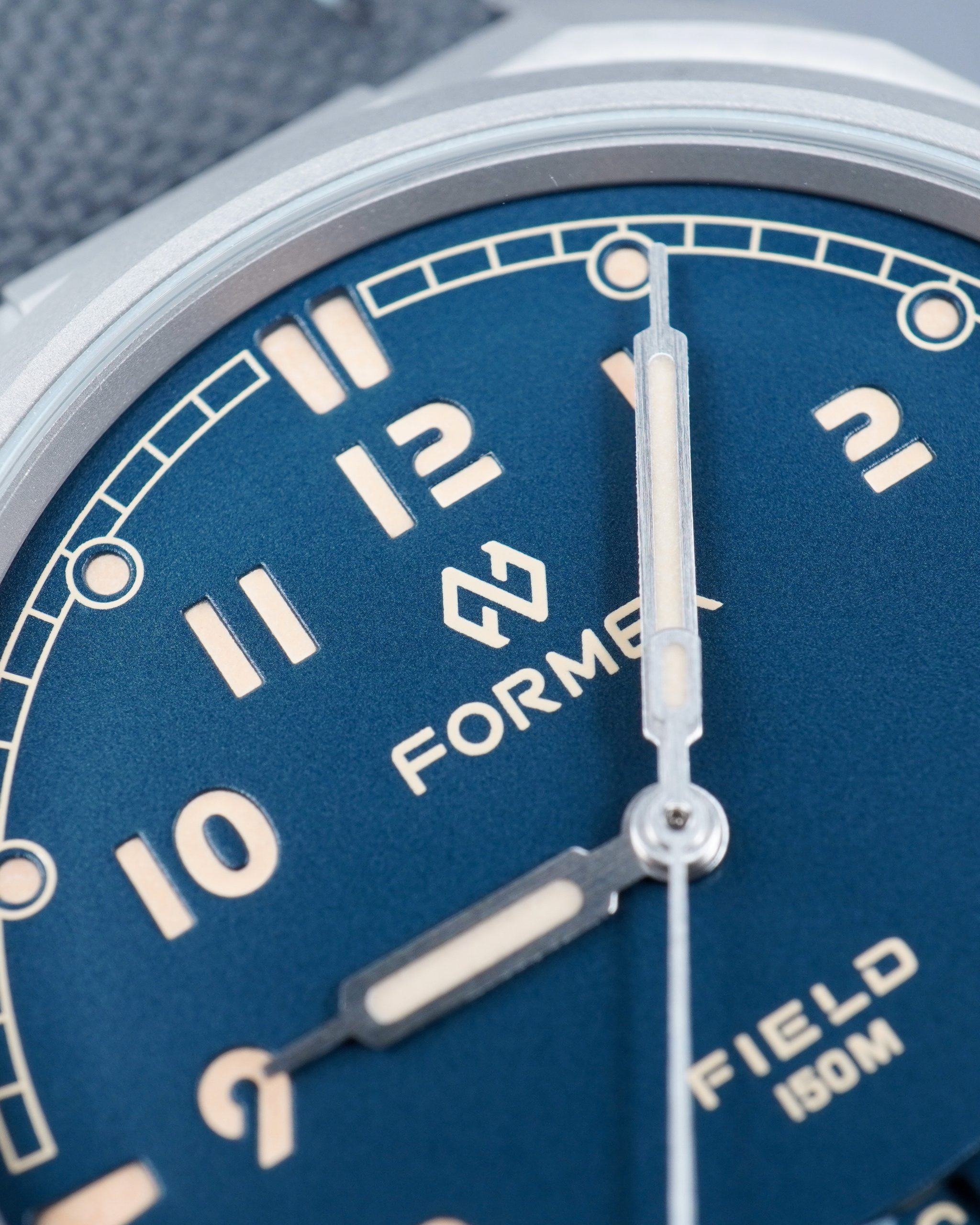 Formex Essence 39 & Formex Field Titanium – Beans & Bezels