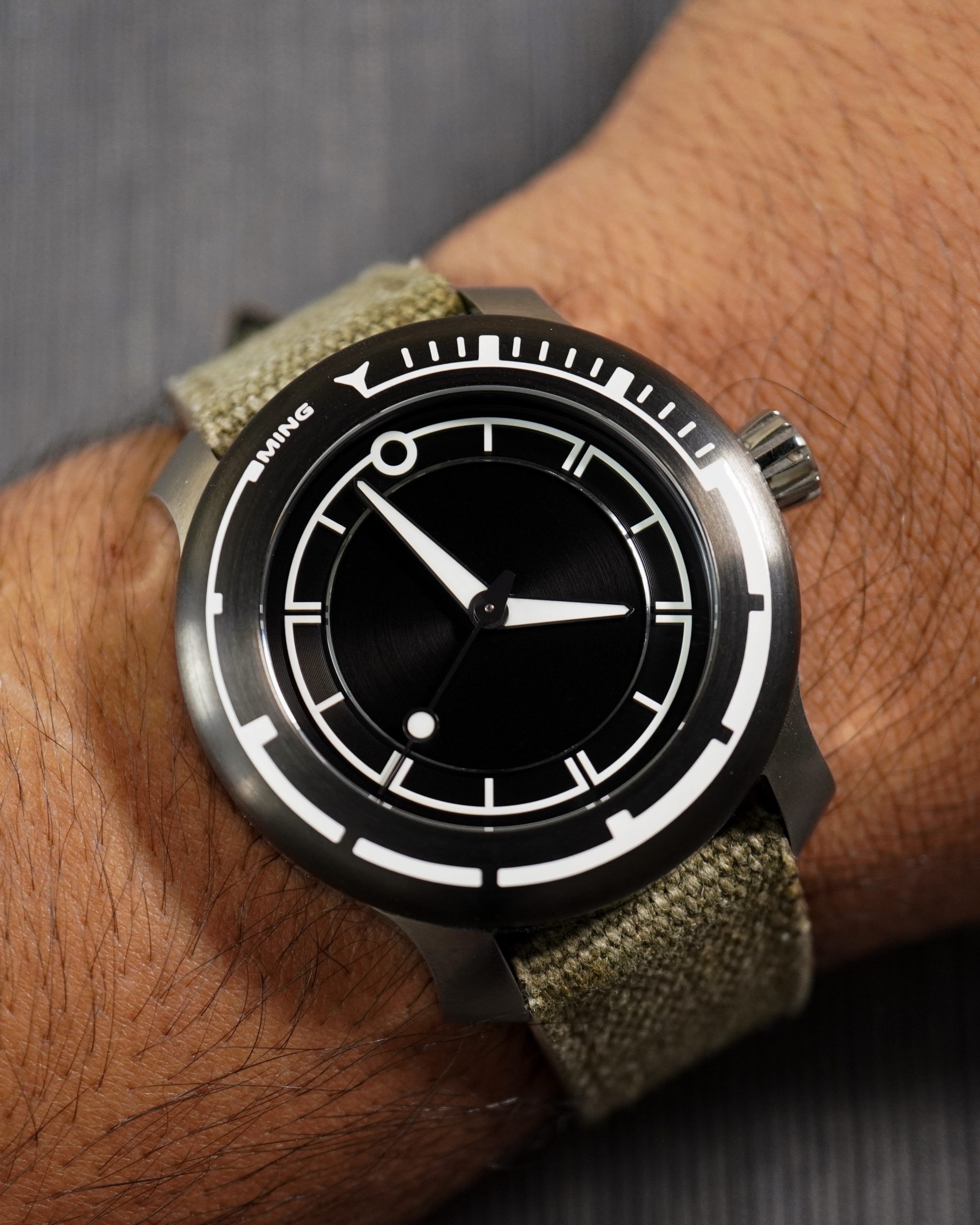 MING 37.05 Moonphase – Beans & Bezels