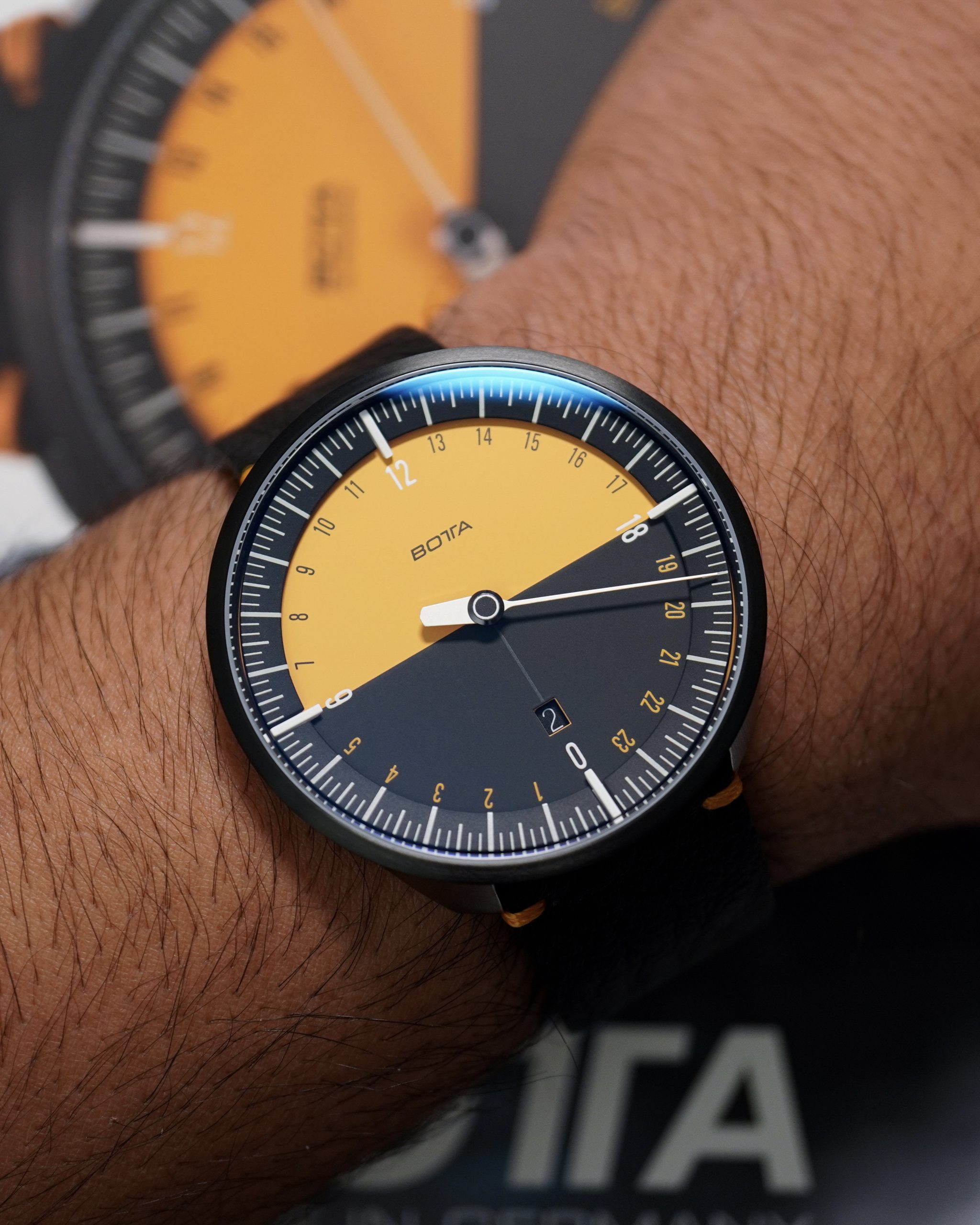 BOTTA Uno 24 Edition 15 – Beans & Bezels