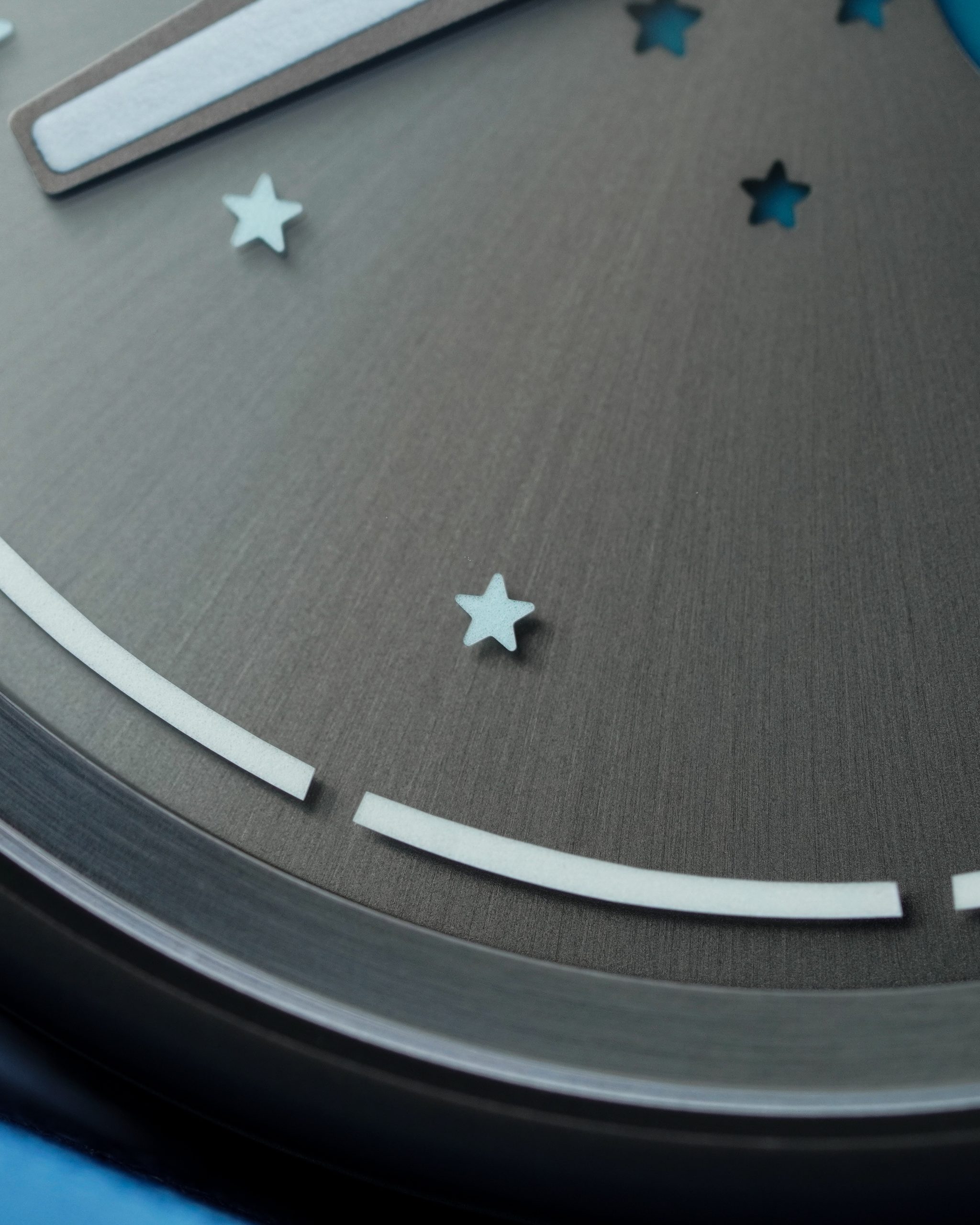 MING 37.05 Series 2 Special Edition DLC – Beans & Bezels