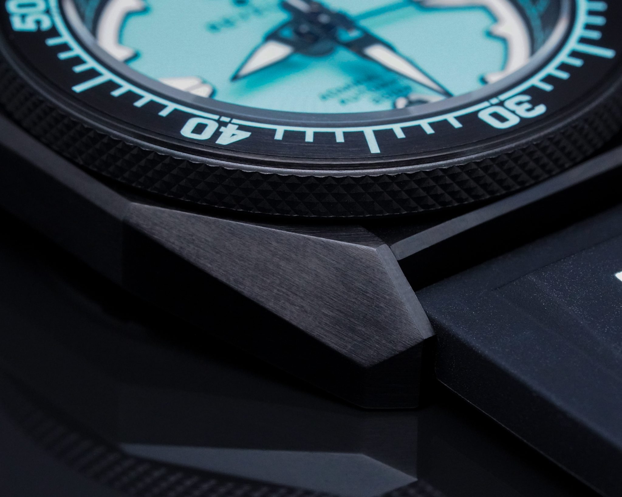 Revelot R10 Admiral GMT ‘Glacier DLC’ – Beans & Bezels