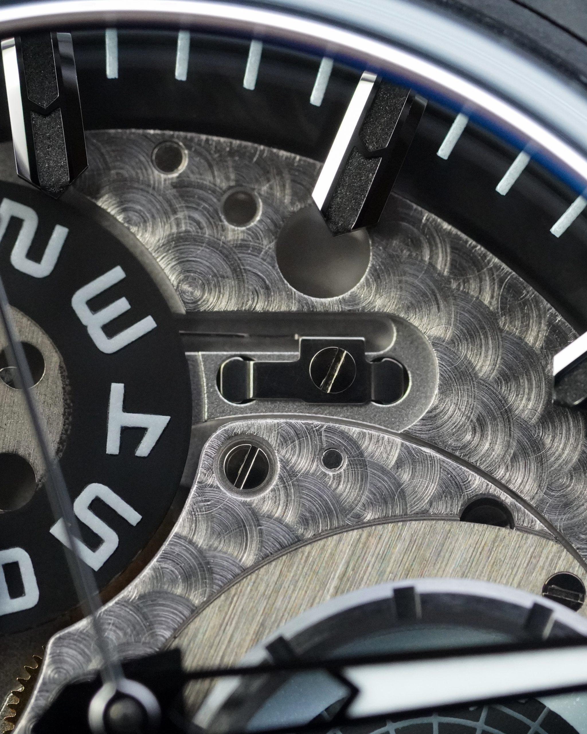 Zelos Spearfish Dualtime Carbon ‘Moonscape’ – Beans & Bezels