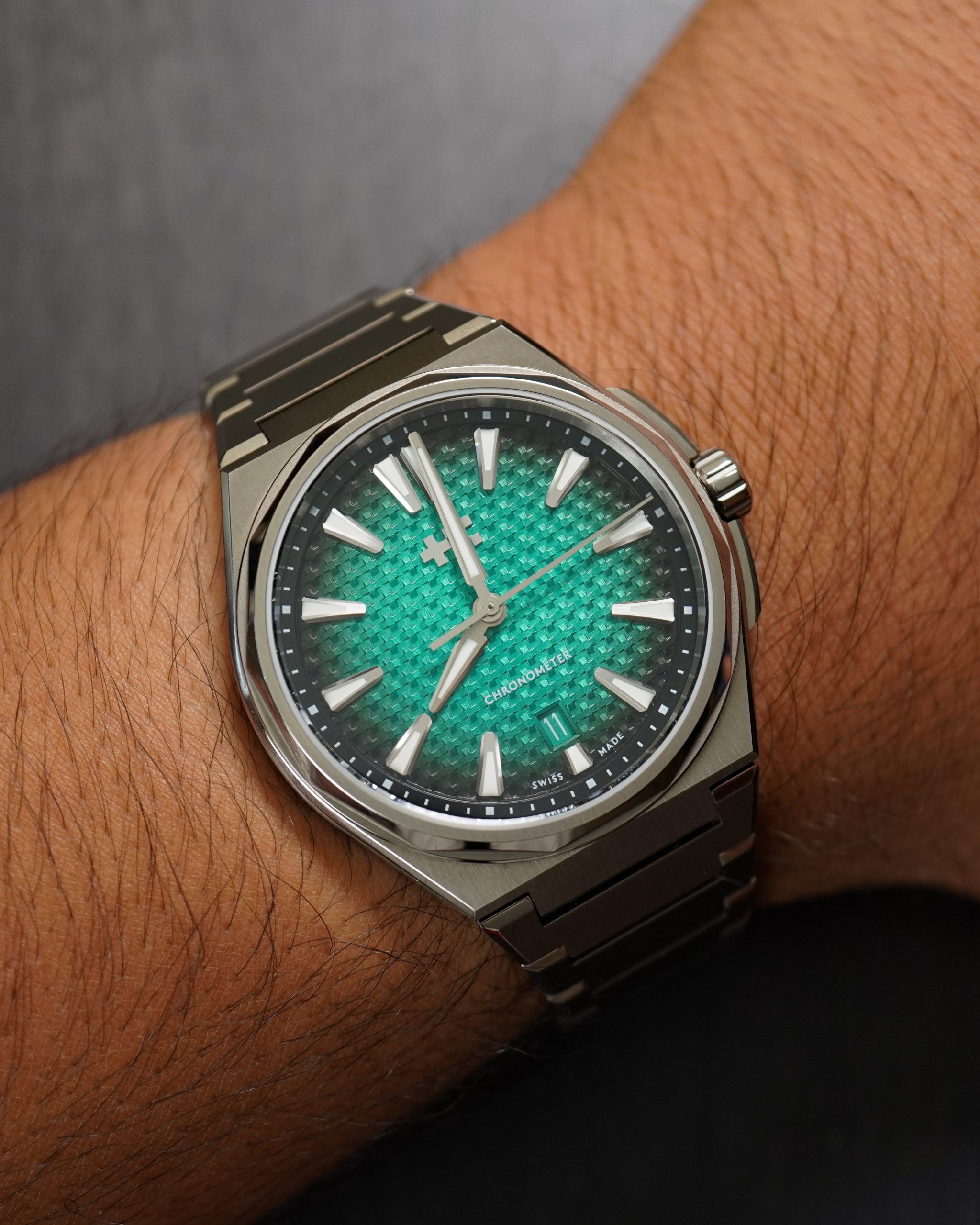 Christopher Ward Twelve Ti Aurora Green – Beans & Bezels