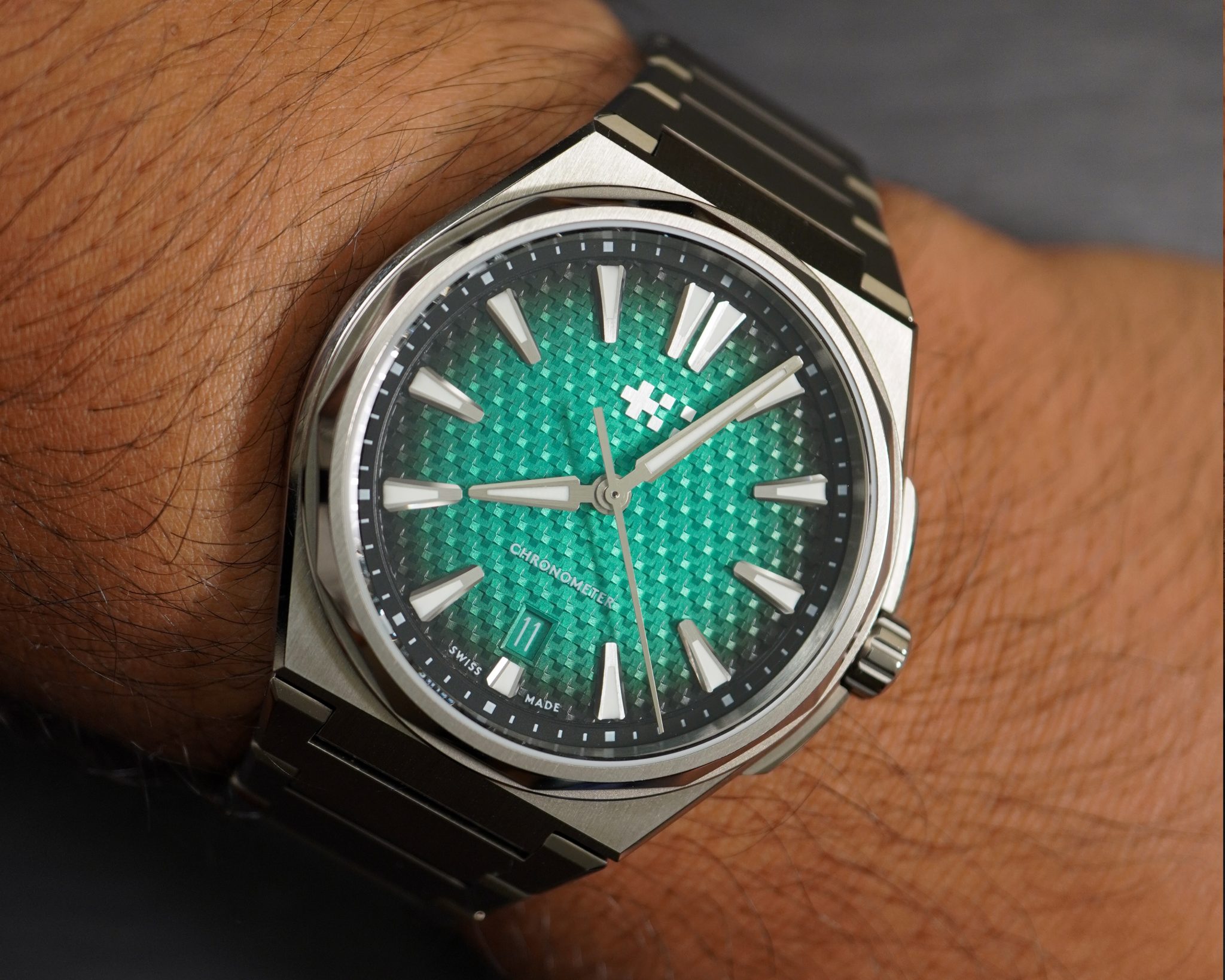 Christopher Ward Twelve Ti Aurora Green – Beans & Bezels