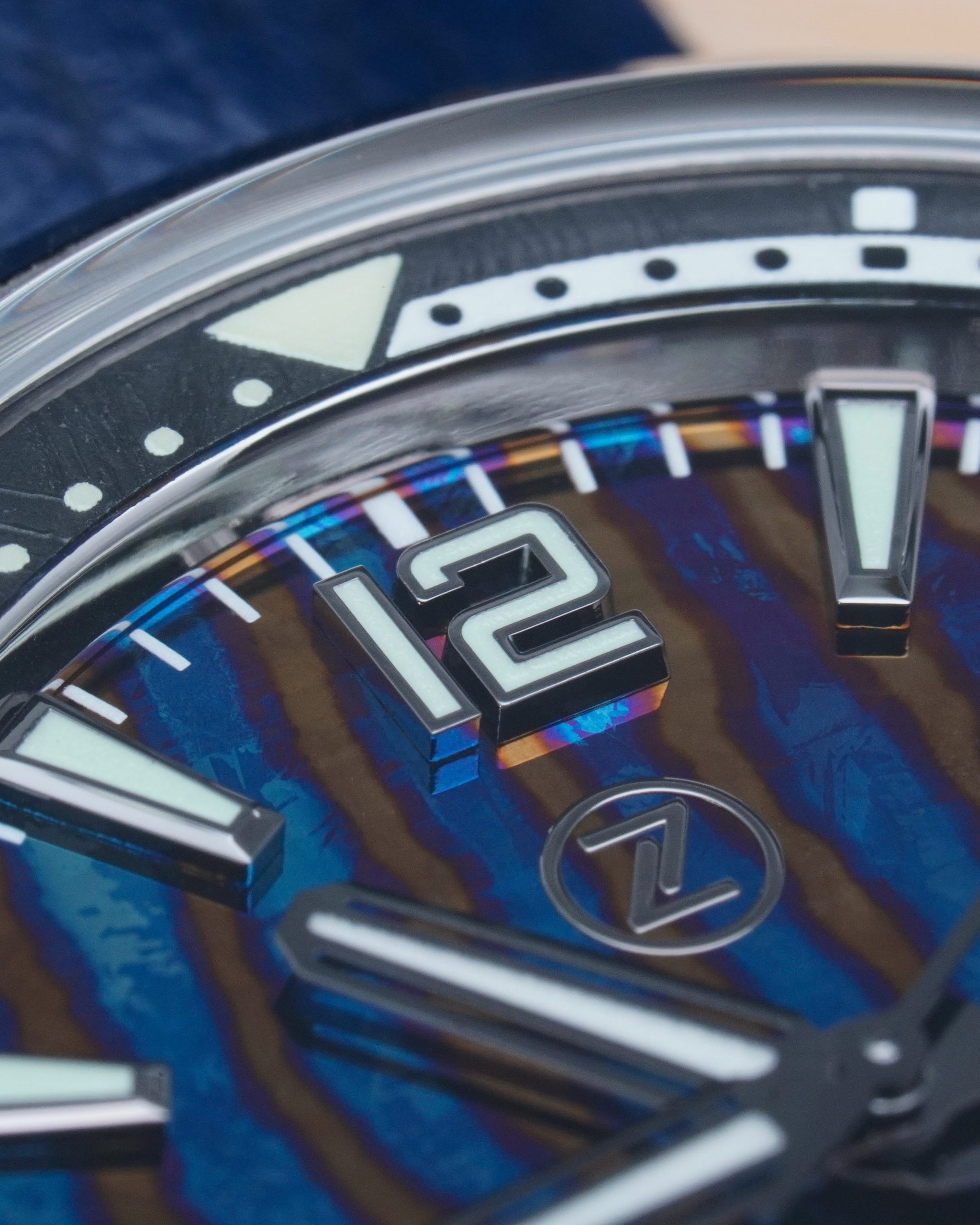 Zelos Helmsman 10th Anniversary Edition – Beans & Bezels