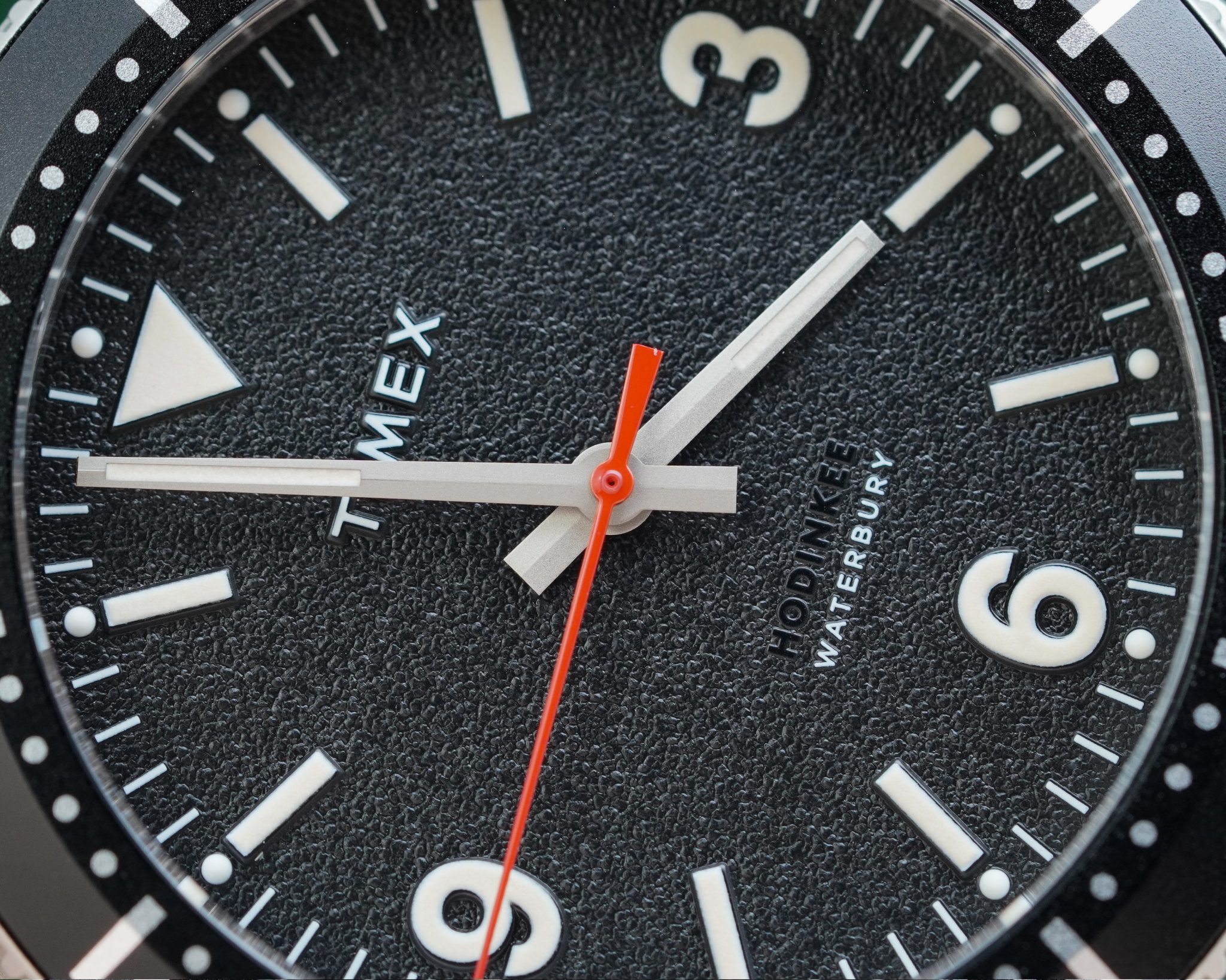Timex x Hodinkee Waterbury L.E – Beans & Bezels