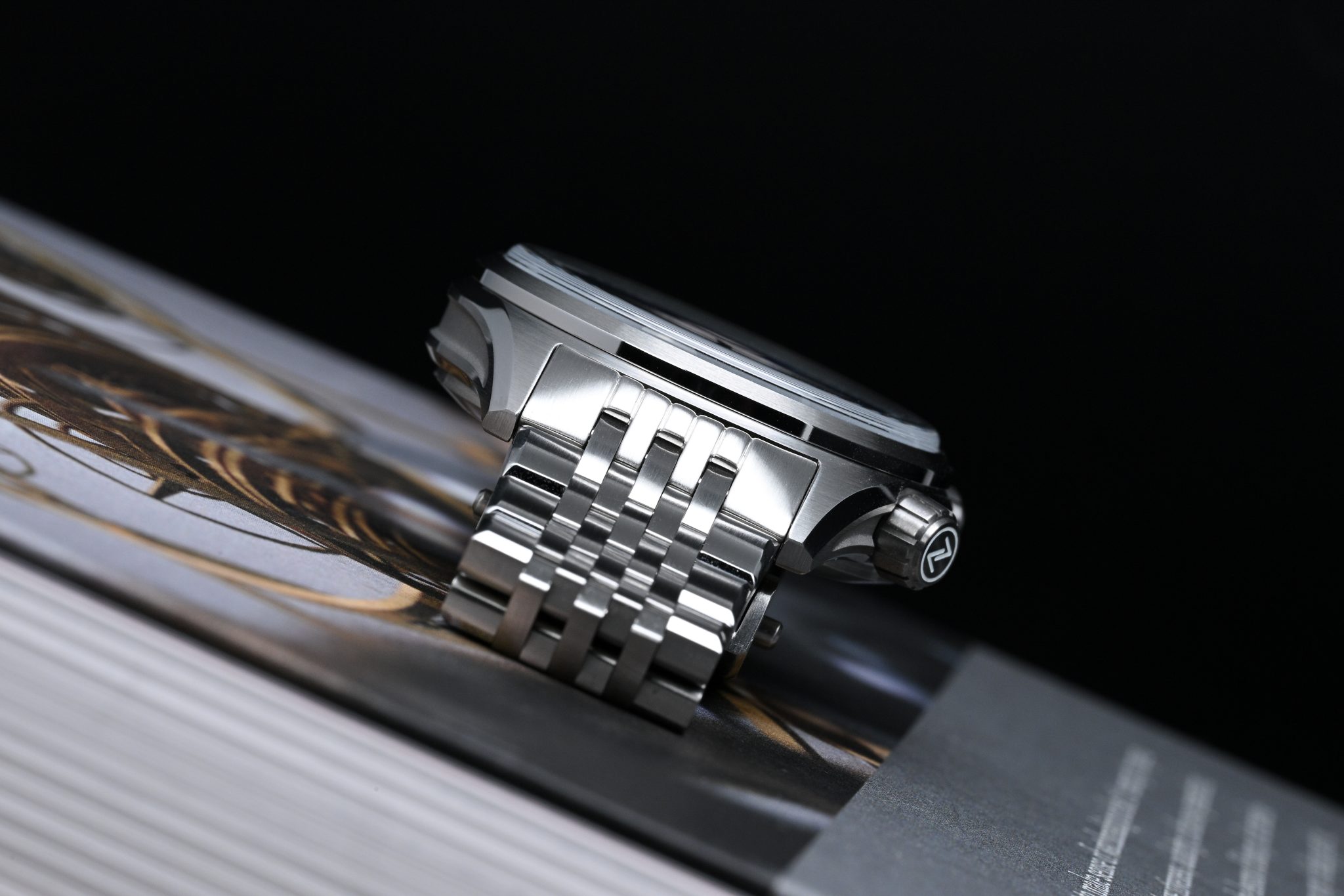 Zelos Helmsman Crystal Ti – Beans & Bezels