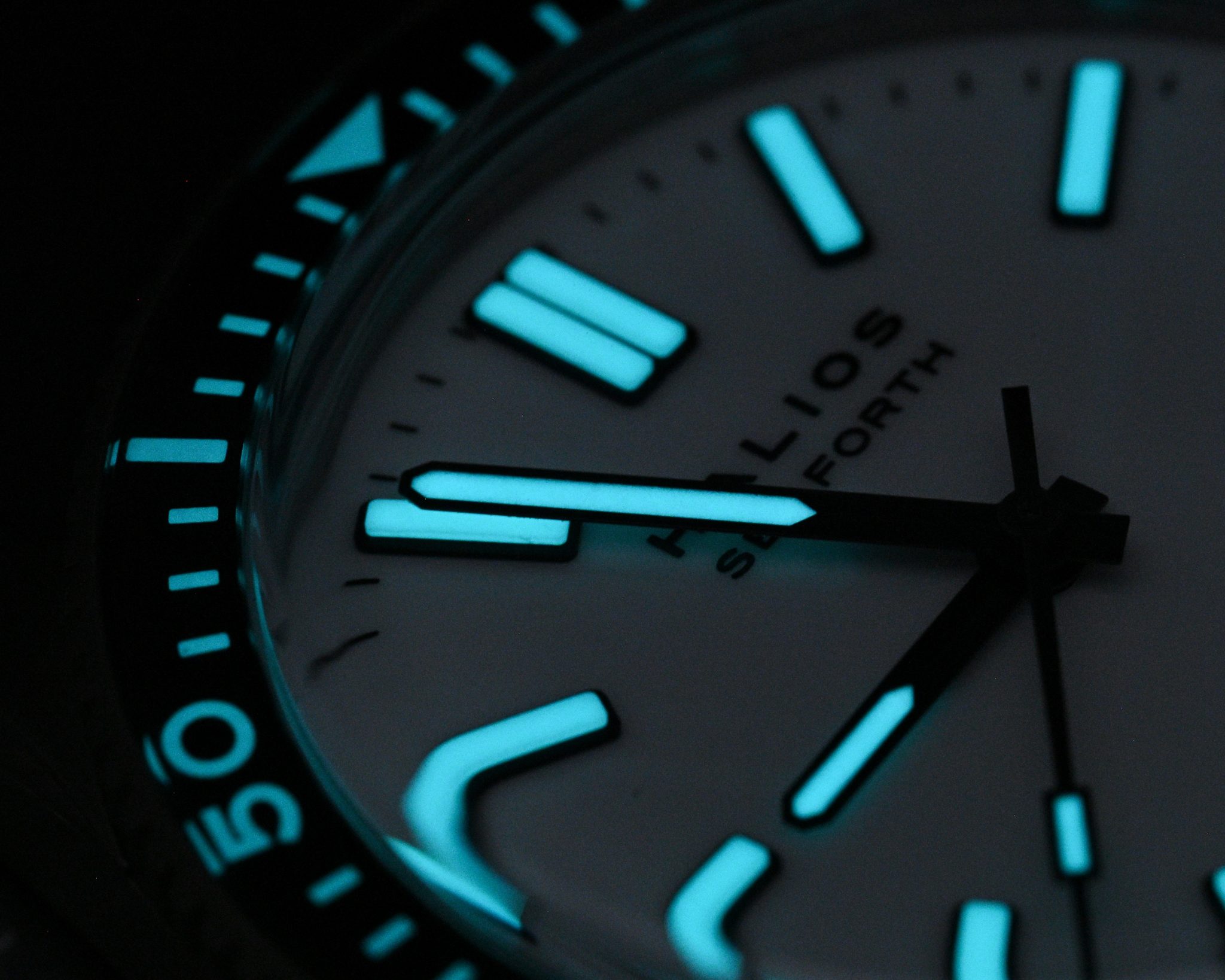 Halios Seaforth IV Titanium Gen 2 – Beans & Bezels