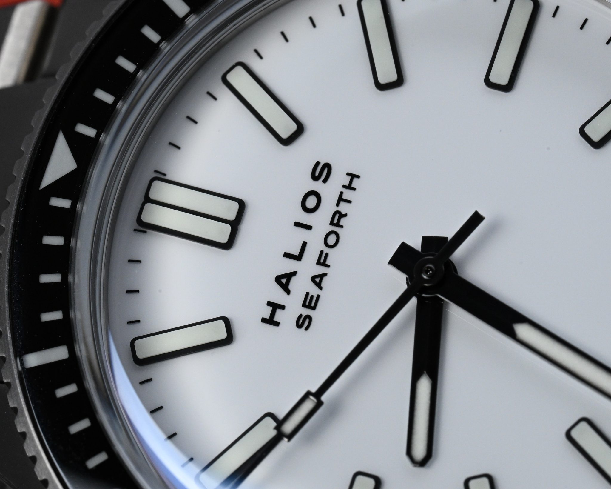 Halios Seaforth IV Titanium Gen 2 – Beans & Bezels